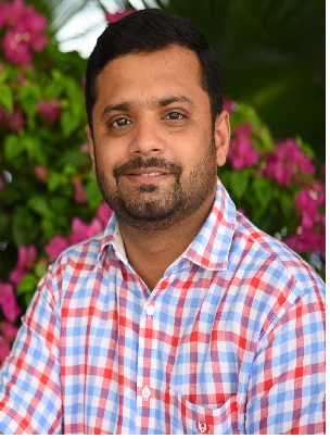 Intracellular Quality and Metabolic Control from E. coli to Homo sapiens